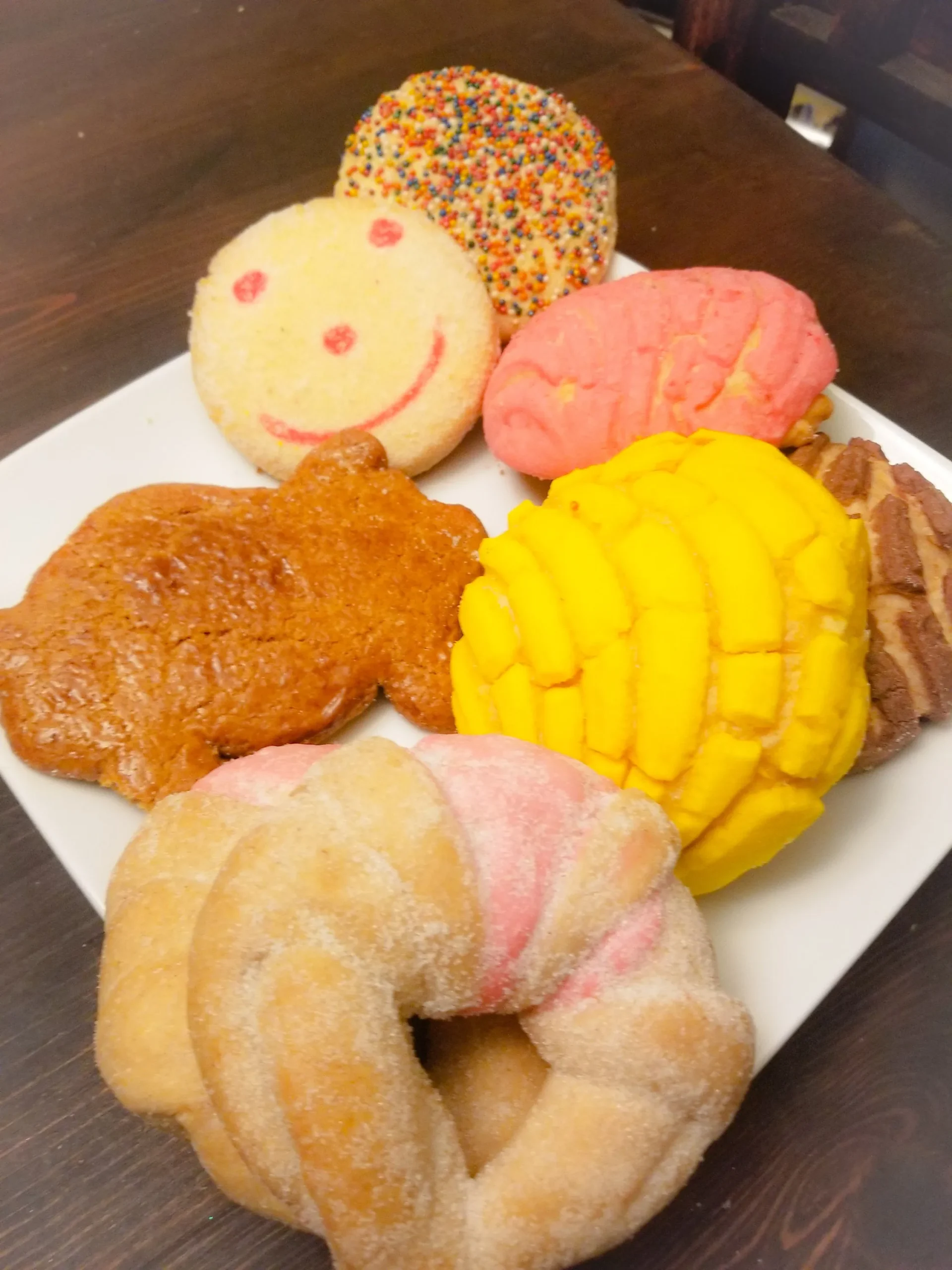 Mexican Sweet Bread Pan Dulce - Kitchenloose